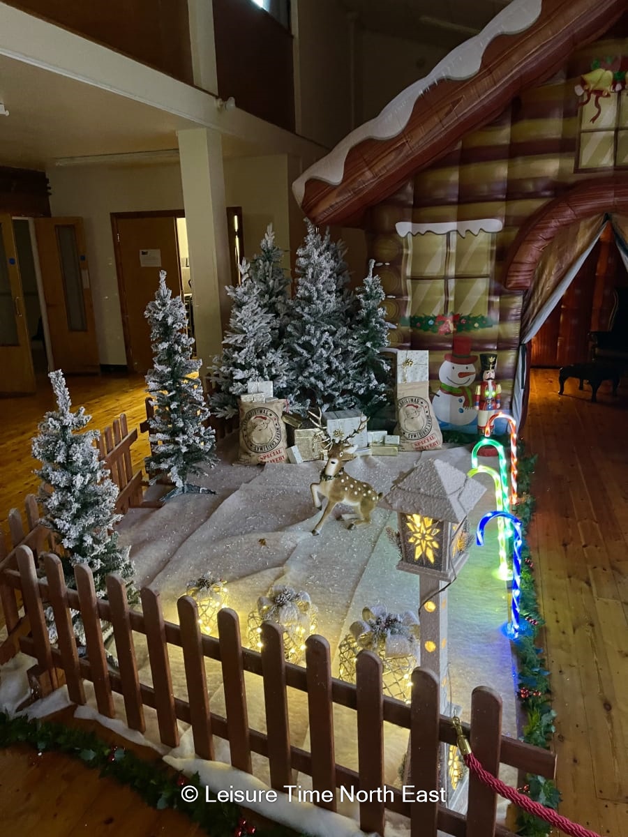 30ft x 21ft Winter Wonderland Grotto - Bouncy Castle, Inflatable and ...
