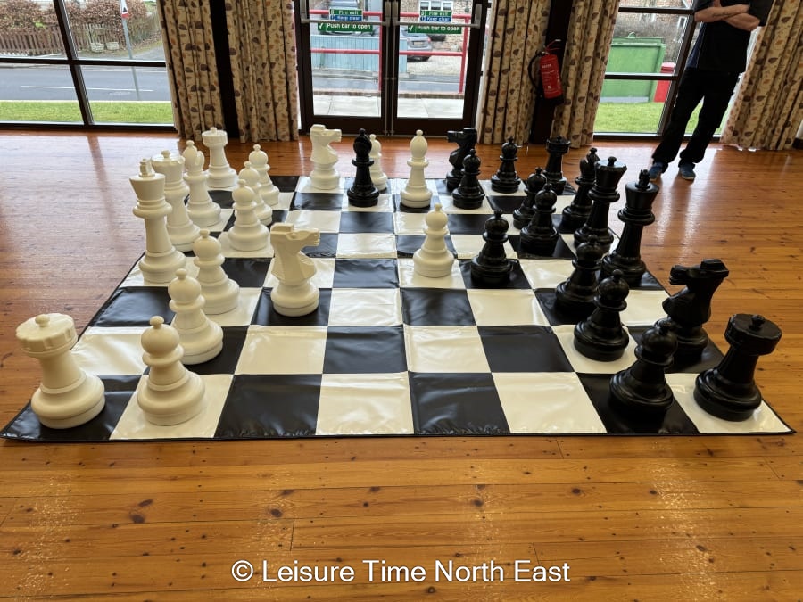 Garden Games - 8ft x 8ft Giant Chess Set - Bouncy Castle, Inflatable ...